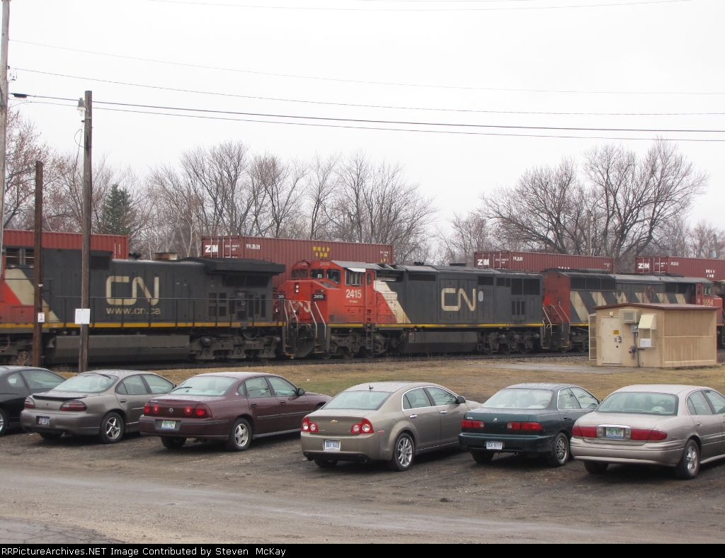 CN 2415